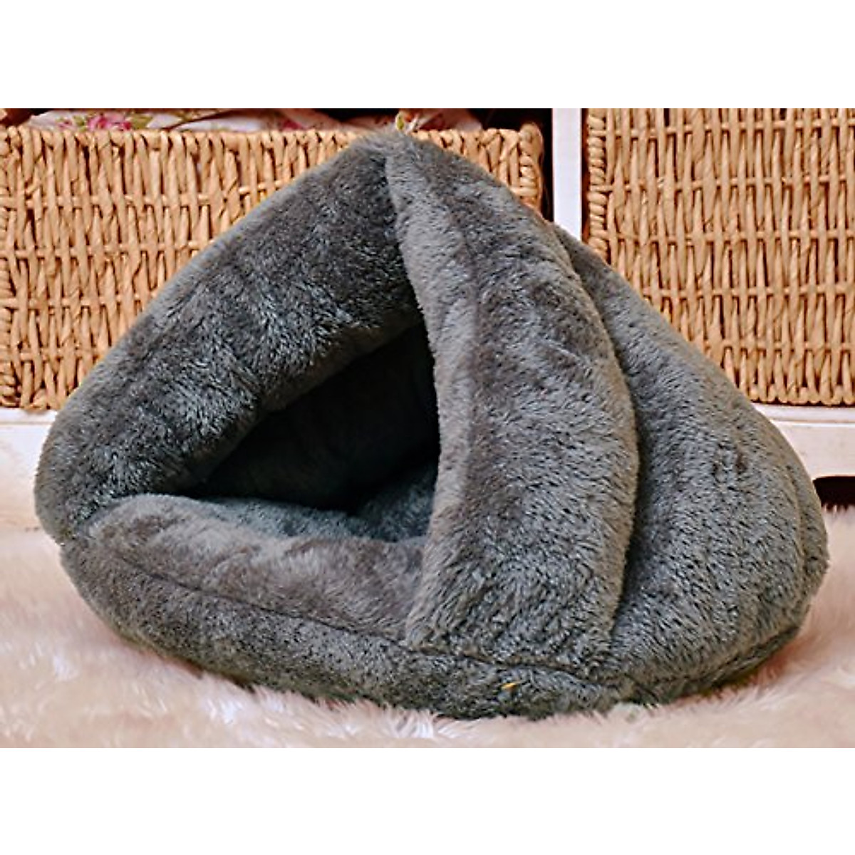 Beskie Pet Tent Cave Bed for Small Medium Puppies Kitty Dogs Cats Pets Sleeping Bag Thick Fleece Warm Soft Dog Bed Cuddler Burrow House Hole Igloo Nest Cozy Bed for Cat Puppy