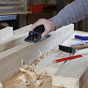 WORKPRO W052001 Block Plane, 1-9/16 In. Wide Blade, Cast Iron Body, Adjustable Cutting Depth, Black (Singe Pack)