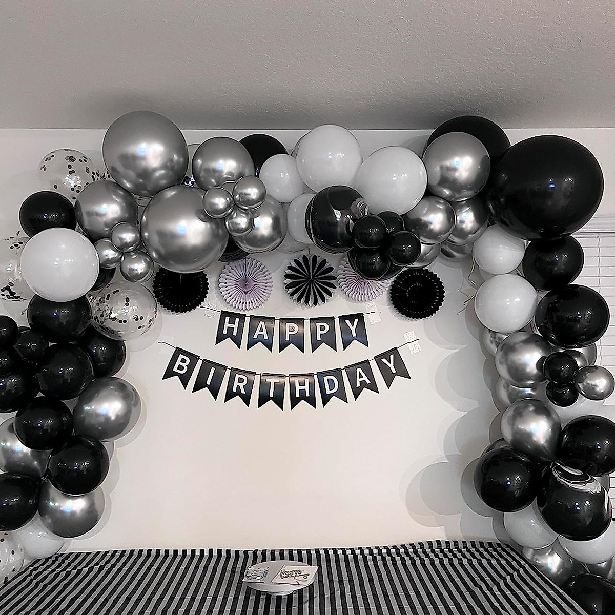 YAOWKY Black and Silver Balloons Garland Arch Kit,124pcs 18 12 10 5 Inch Black White and Silver Confetti Latex Balloons for Happy New Years Eve Party, Graduation, Wedding, Birthday Party Decorations