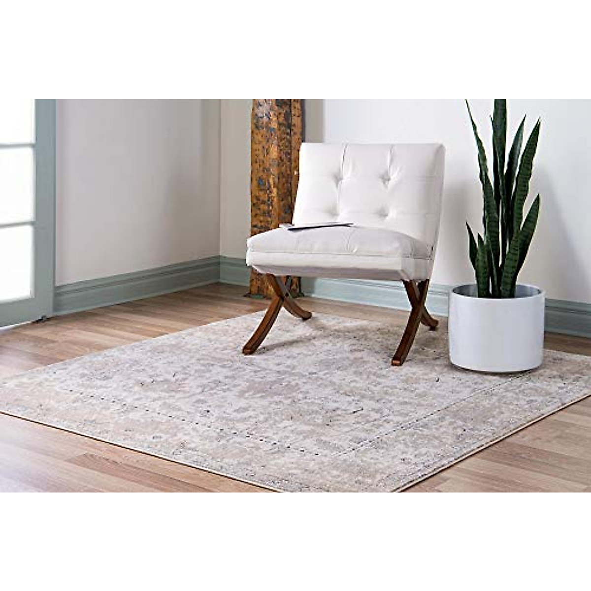 Rugs.com Oregon Collection Rug – 4 Ft Square Ivory Low-Pile Rug Perfect for Living Rooms, Kitchens, Entryways