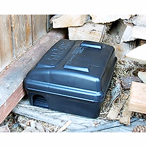 Tomcat Titan Rodent Bait Station | Commercial Grade Pest Control | Run Traps and Bait in Tandem | No Additional Securing Required