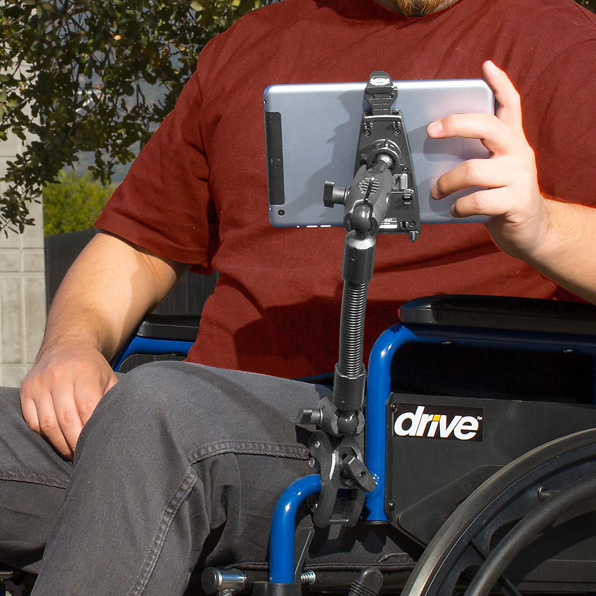 iBOLT sPro2 Accessibility Post/Pole/Rail/Handlebar Clamp Mount for Wheelchairs/Exercise Equipment. Fits Devices from 4.7 to 6.7 inches Wide/Tall (iPhone 11, Small Tablets, Nintendo Switch)