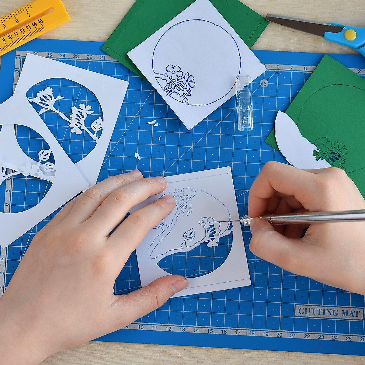 HARFINGTON 100pcs Exacto Knife Blades #4 Hobby Knife Replacement Blades Spare Precision Exacto Blades Hobby Knife Blade Refills for DIY, Art, Cutting, Carving, Scrapbooking, Stencil