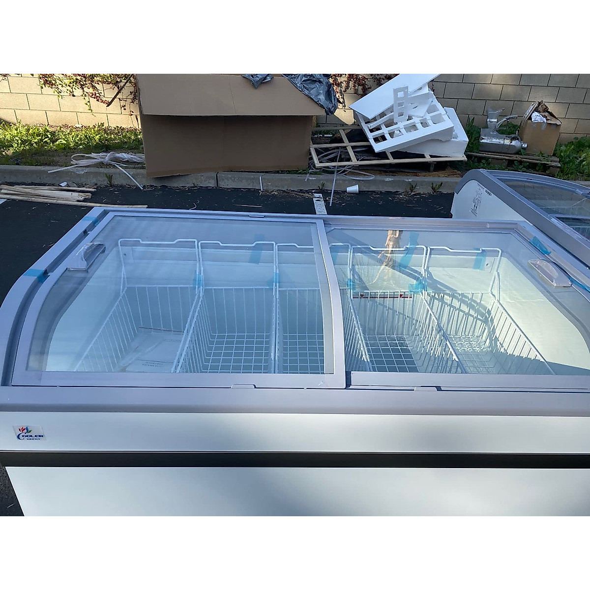 Chest Freezer for Supermarket Glass sliding Door 58" White Showcase Freezer Curve Display Top w/Storage Baskets - 18 Cu.Ft SDSC500