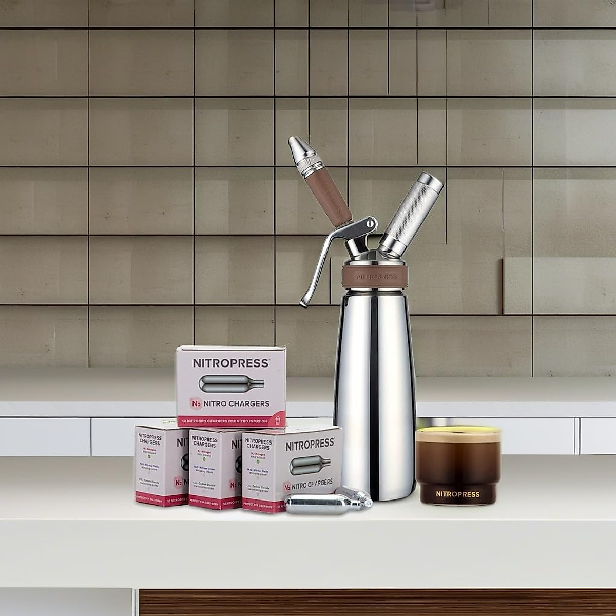 Hatfields London, NitroPress Nitro Cold Brew Maker and Dispenser | Nitro Cold Brew Coffee Maker Gift Set with 40 Nitro Chargers, for At-Home Nitro Coffee