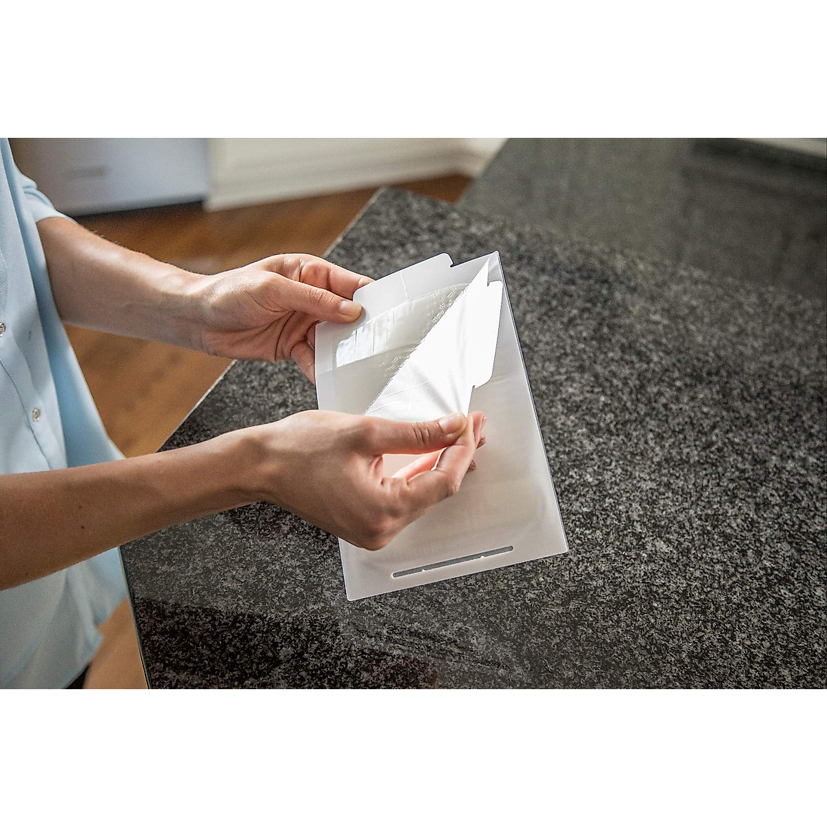 Tomcat Glue Boards with Eugenol for Enhanced Stickiness, 104 Glue Boards