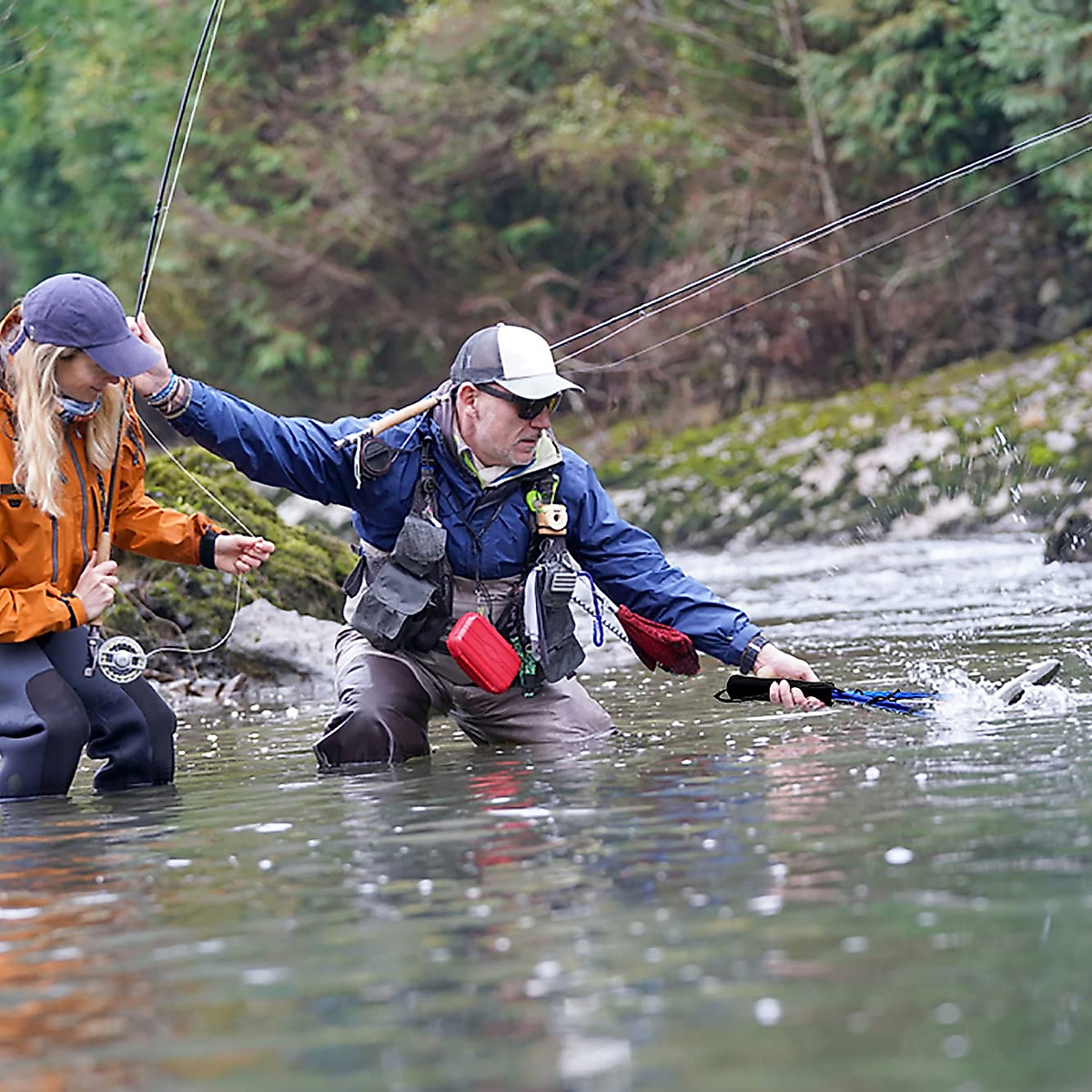 UFISH Fishing Net for Freshwater and Saltwater Fishing, Fish Landing Net with Rubber Mesh for Catfish, Fly, Kayak, Bass, Steelhead, Trout Fishing, Fish Net with Non-Slip Handle for Safe Fishing (Blue)