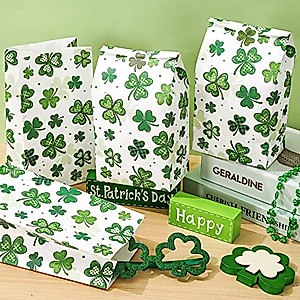 AnyDesign 36Pcs St. Patrick's Day Paper Party Favor Bags Lucky Shamrock Goodie Candy Treat Bags with Stickers Irish Style Gift Party Favor Bags for Cookie Snack Present Wrapping Supplies