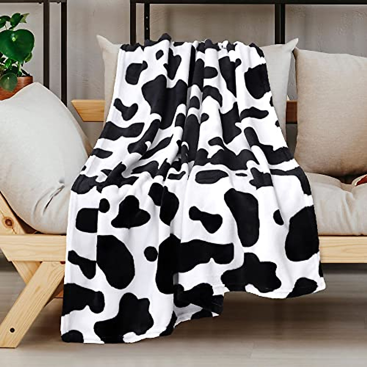 PiccoCasa Cow Printed Blanket, Soft 300GSM Fleece Flannel Throw Blanket Lightweight Cute Comfy Warm Cow Texture Black and White Cowhide Blankets for Couch Sofa Bed Office 39" x 51"
