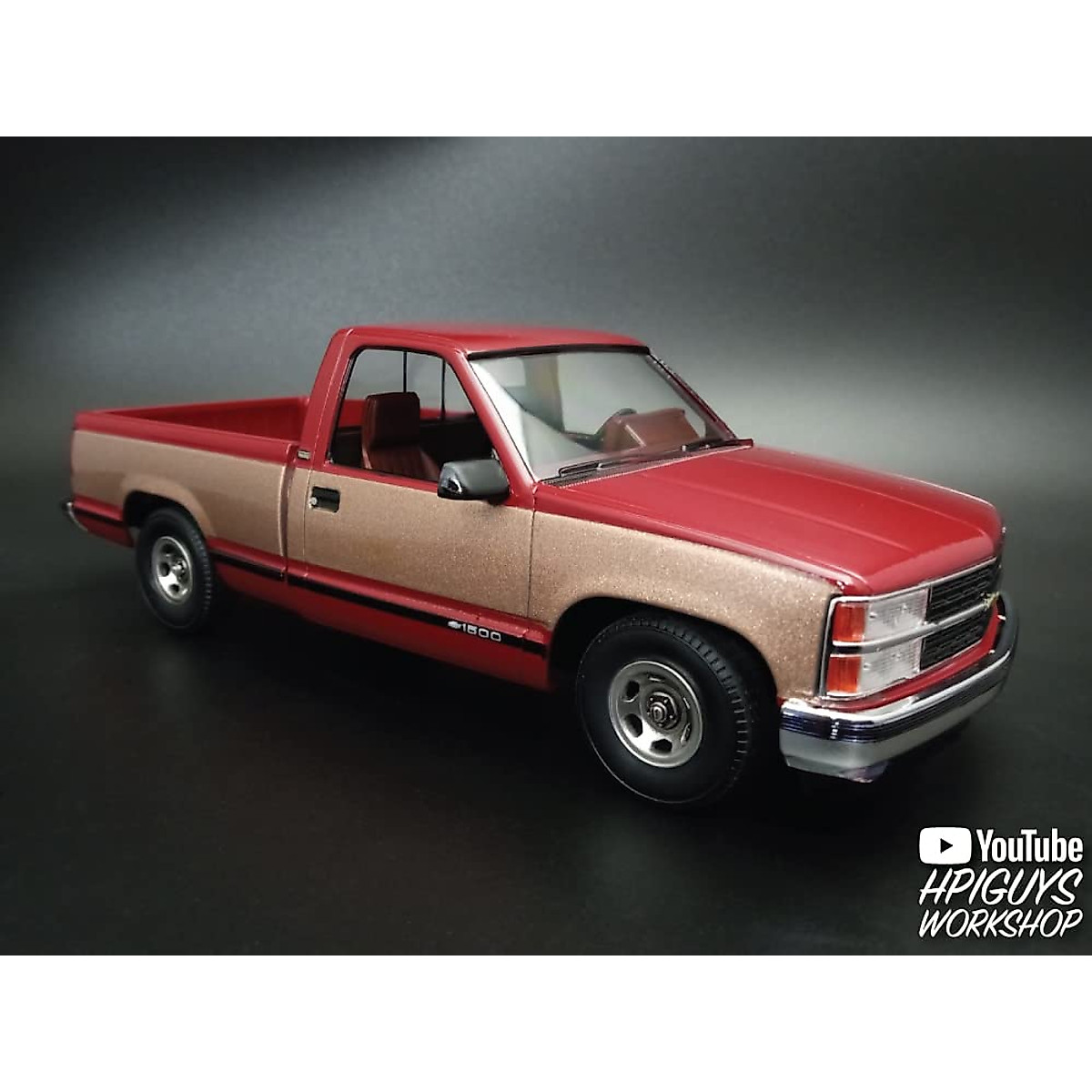 AMT 1992 Chevrolet Silverado Shortbed Fleetside Pickup Easy Build 1:25 Scale Model Kit
