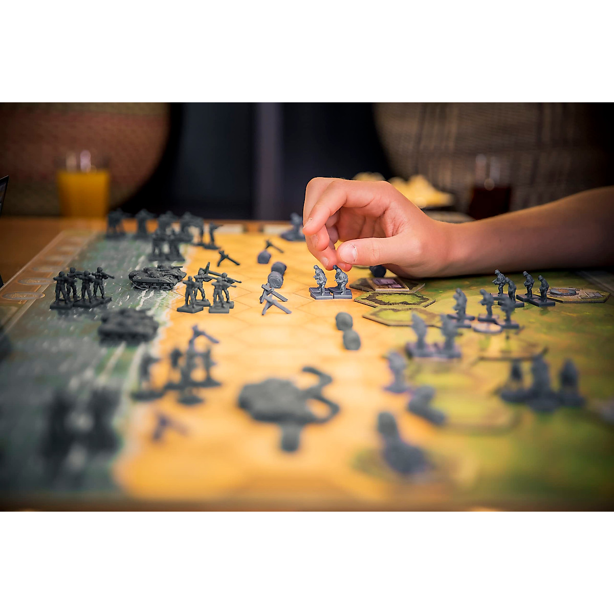 Memoir '44 Breakthrough Kit Board Game EXPANSION - 2 Double-Sided Oversize Maps for Epic WWII Battles! Strategy Game for Kids & Adults, Ages 8+, 2 Players, 30-60 MinPlaytime, Made by Days of Wonder