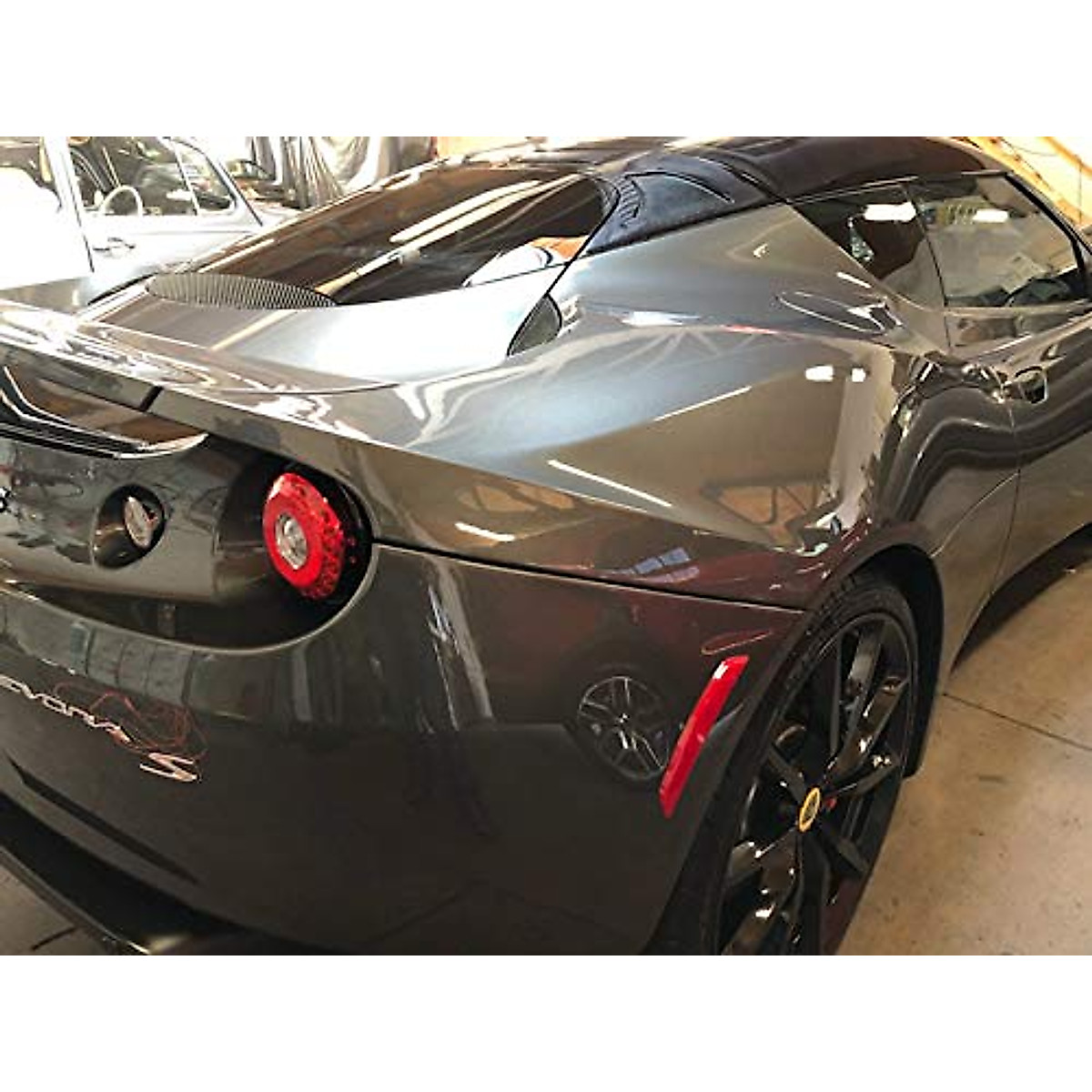 Aerolon Show Polish and Sealer for Cars, Trucks, Boats & Motorcycles - The Ultimate Liquid Car Wax Shine with Polymer Paint Sealant Protection, Base Coat Sealant Kit with 16oz Bottle & Applicator