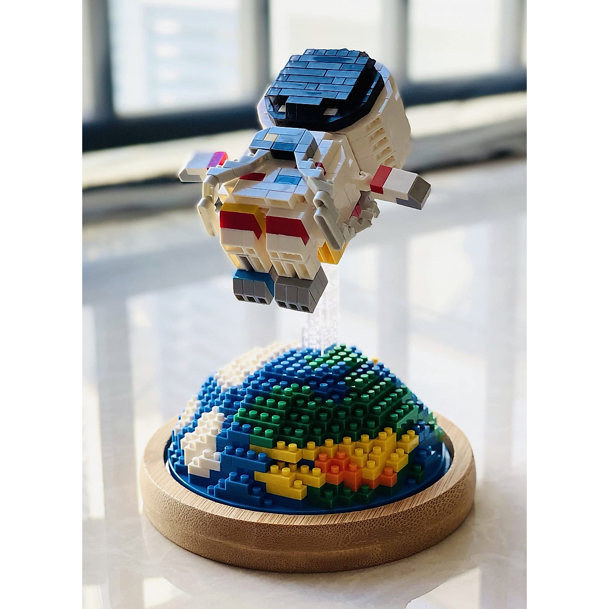 Uvini Building Blocks Astronaut Model with Light STEM Building Toy Micro Blocks for Adults or Teens Gifts Spaceman Mini Blocks Set DIY Bricks Toys 617PCS 00860