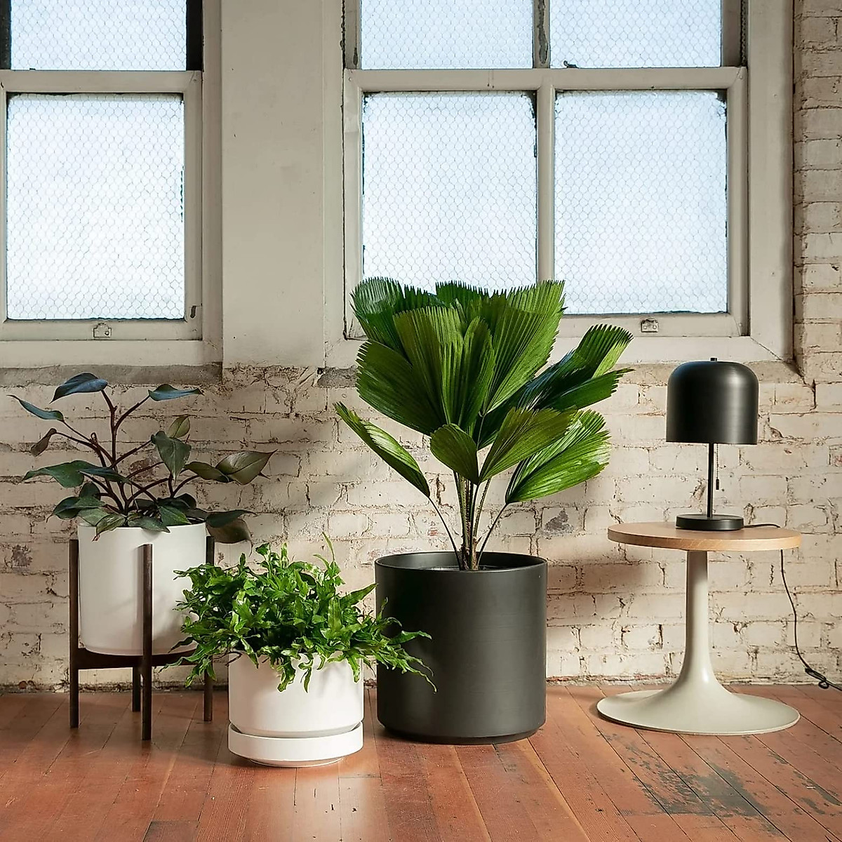 Elly Décor 12 inch Round Cylinder Plastic Planter with Drainage, Round Classic Smooth Texture, Lightweight & Extremely Durable 12" x 12" Cylinder Pot Black