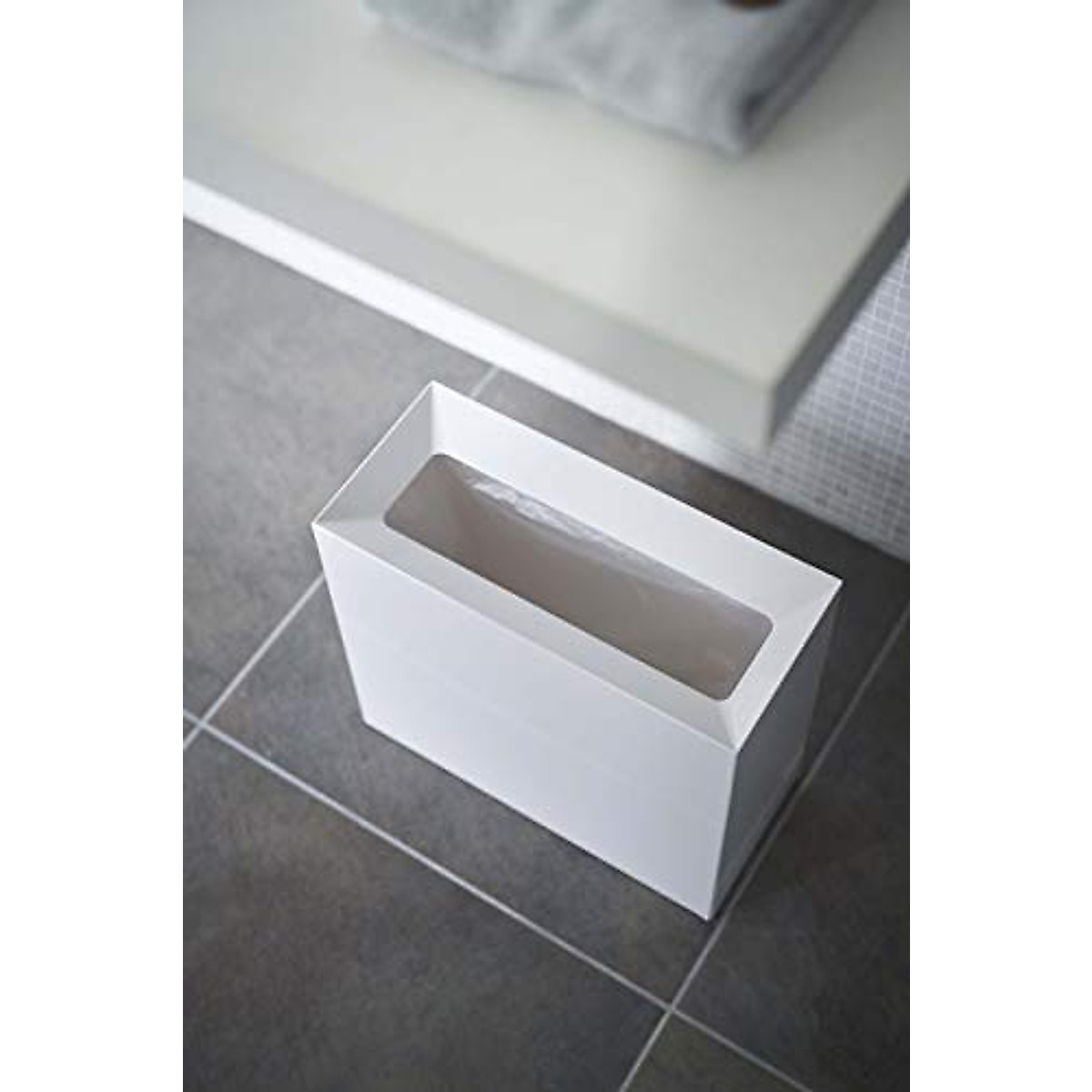 Yamazaki Home Modern Garbage Waste Basket with Handle | Plastic | Trash Can, One Size, White