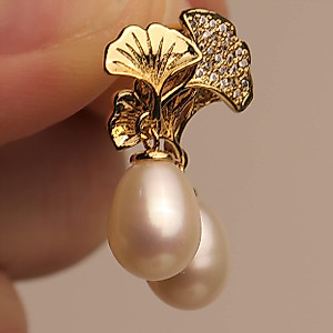 Sonateomber Gold Ginkgo Leaf Pearl Drop Dangle Earrings for Women Cute Freshwater Pearl Teardrop Dangling Hypoallergenic Stud Prom Wedding Bridal Jewelry Gifts