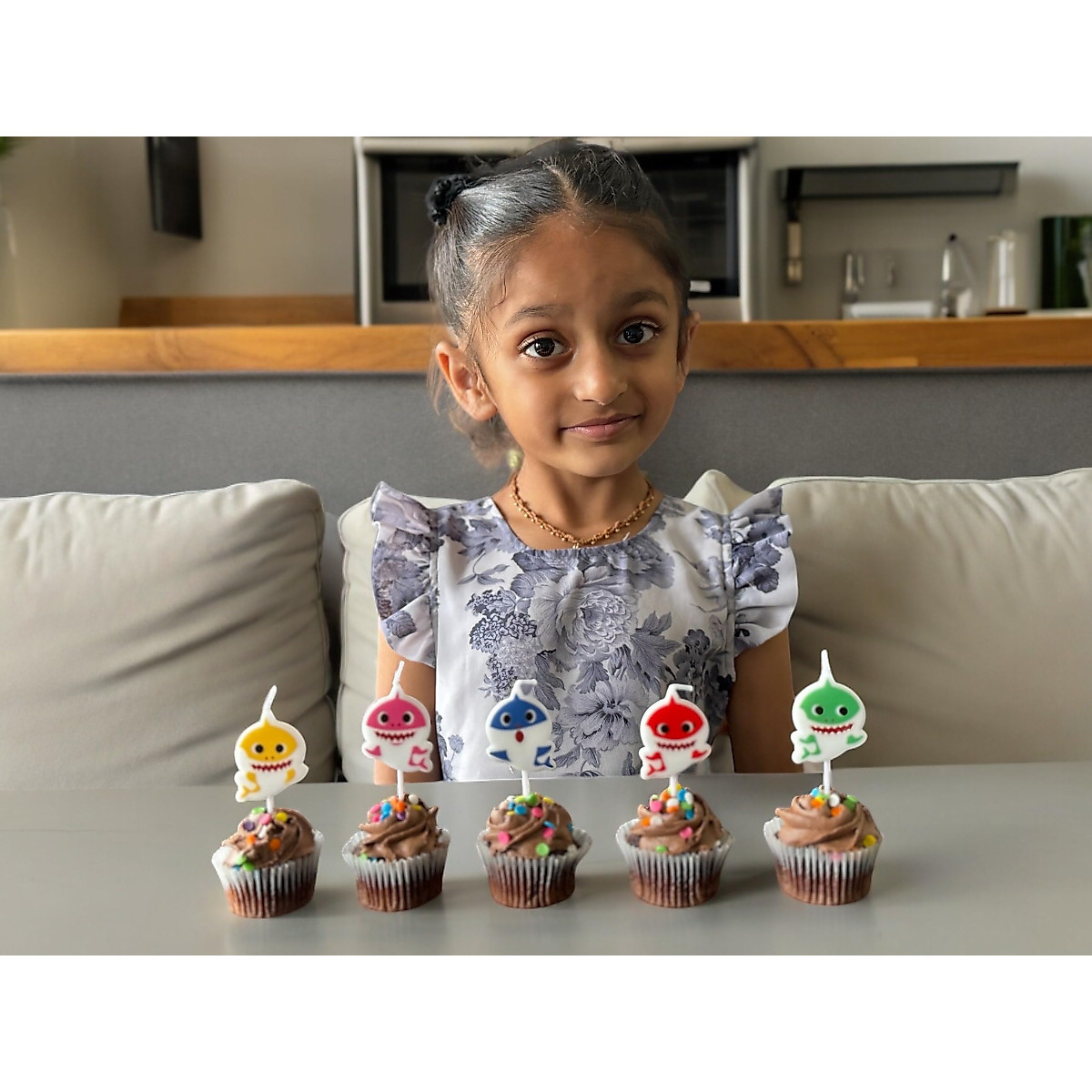 TUHI Products Birthday Cake Candles (Shark)