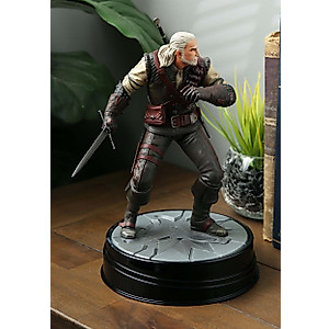 DARK HORSE COMICS The Witcher 3: Wild Hunt Geralt Manticore Figure, Standard