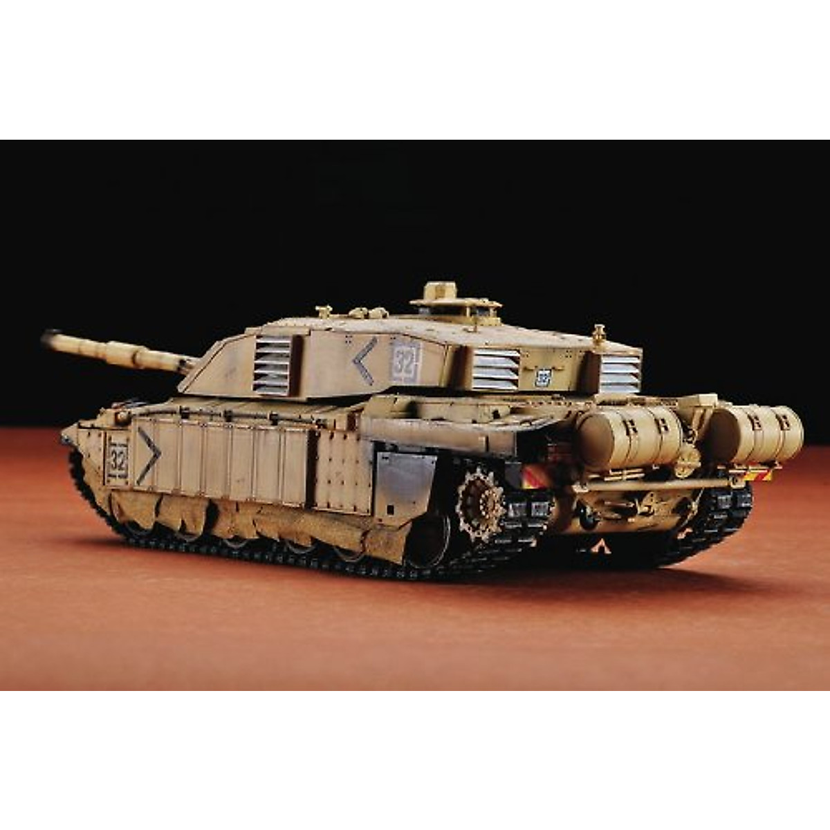 Trumpeter Operation Telic Basra Iraqi 2003 British Challenger II Main Battle Tank (1:35 Scale)