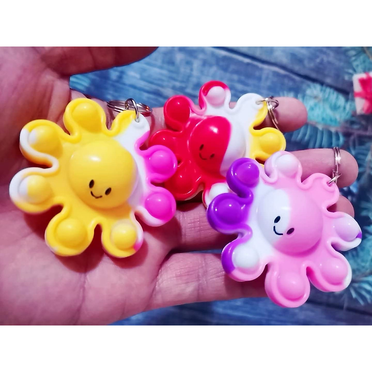 Roaqua 30 Packs Bulk Octopus Backpack Keychain Mini pop Fidget for Students Gifts and Octopus Christmas Party Favors,Students Bubble Prize