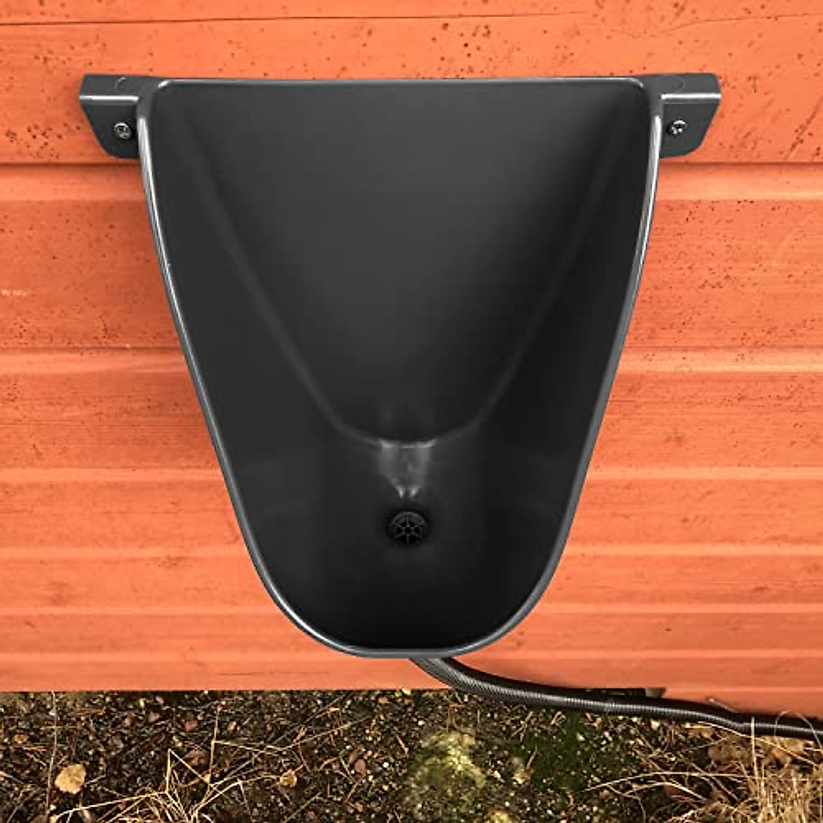 Urinal Simple and Waterless with a hose