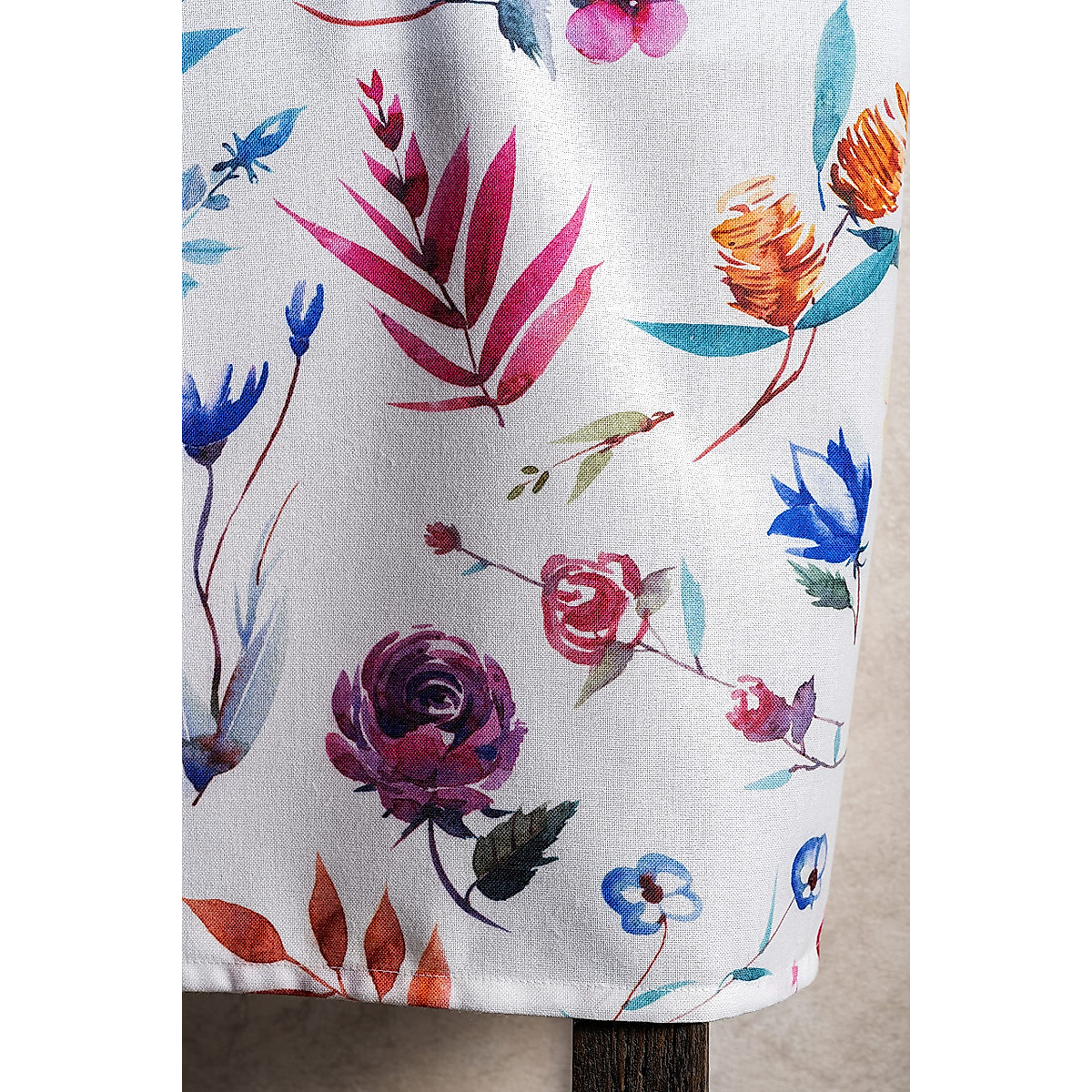 CALICOT Apron 100% Polyester Pack of 1 Adjustable Neck Strap Cloth Apron with Center Pocket & Long Ties for Chef, Women & Men Parties Wedding use, Spicy Summer (27.5"x 31.5")