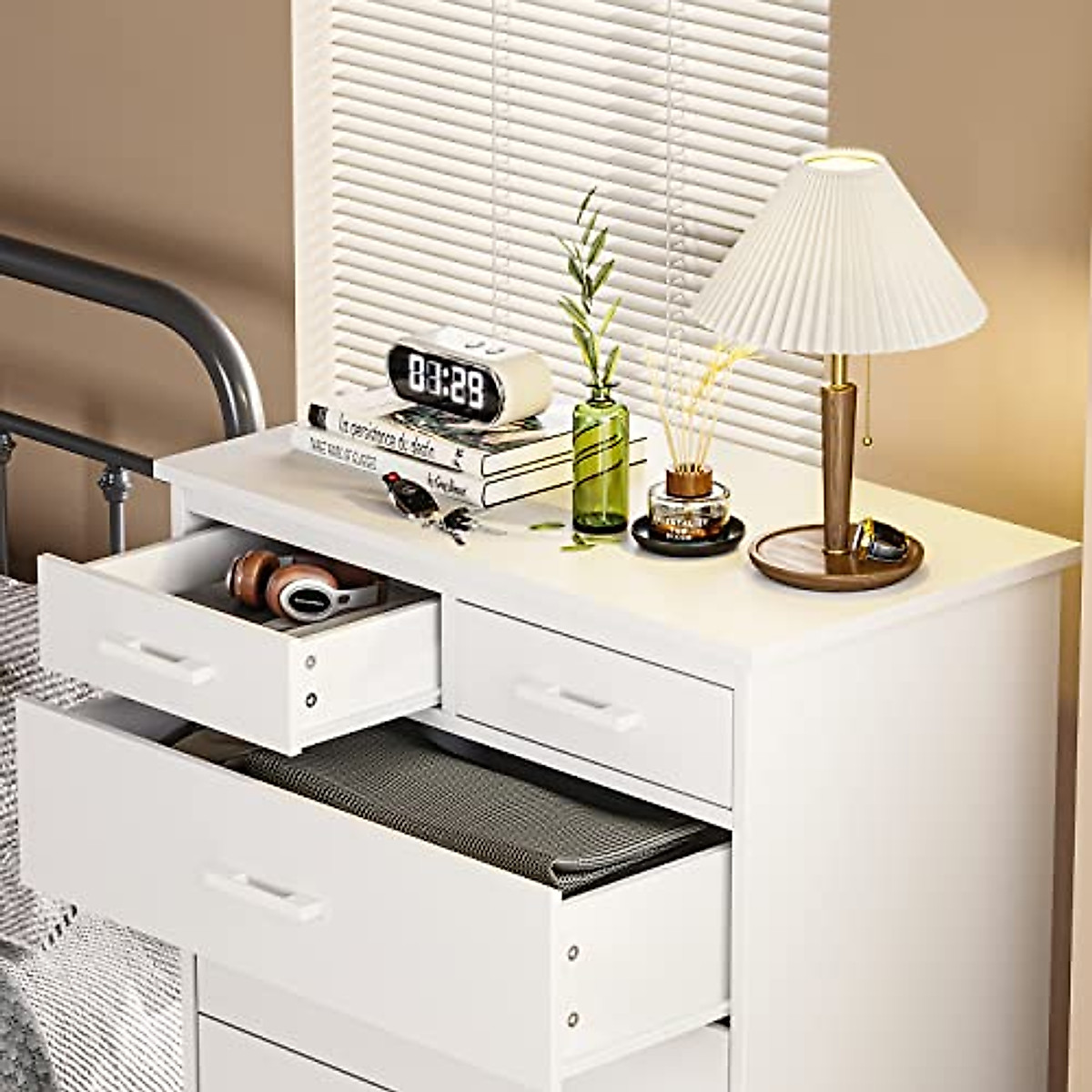 EPHEX Tall Dresser with 7 Drawers for Bedroom, Storage Tower Clothes Organizer, White Chest of Drawers with Sturdy Pedestal, 27.6'' W x 15.8'' D x 44.1'' H