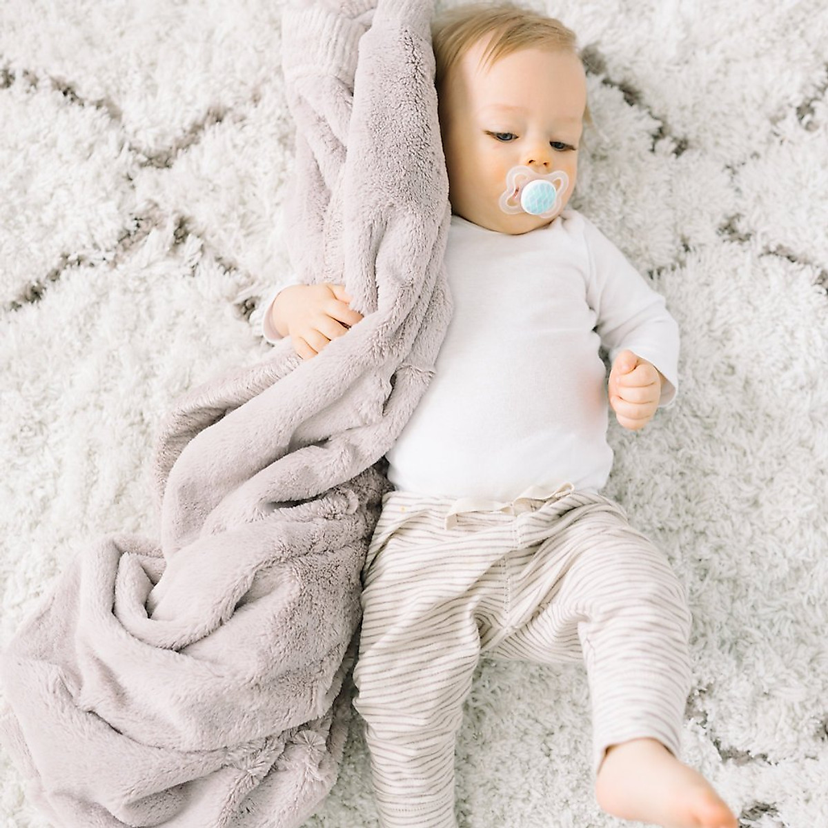 Saranoni Receiving Blankets for Babies Super Soft Boutique Quality Lush Luxury Baby Blanket (Feather, Receiving Blanket 40" x 30")