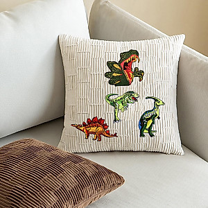 14Pcs Dinosaur Embroidered Patches Sew on Patches Dinosaur Iron on Patch Applique Patch Repair Embroidered Appliques for Clothes Sew/Iron on Jackets Backpacks Hat Dress Fabric for DIY Accessories