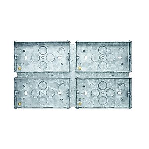 MK (ELECTRIC) 35MM Flush Mounting Box for Logic Plus 4 Gang Combination Plate K2740WHI