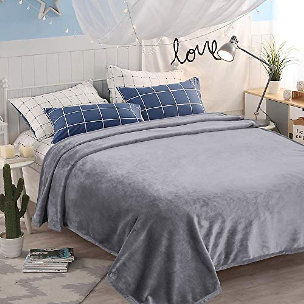EMME Velvet Fleece Twin Blanket Quality High-Density Bed Blankets for Couch Silky Soft Twin Blankets Premium Cozy Fleece Blankets and Throws Lightweight and Warm for All Season (Grey, 60" x 80")