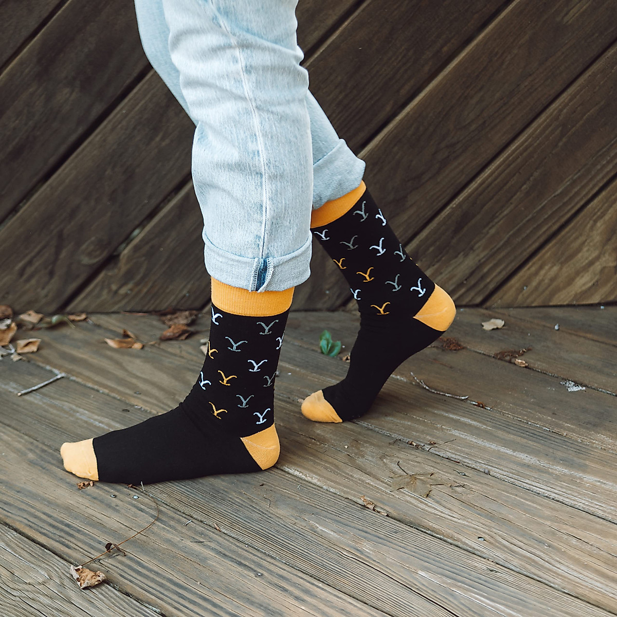 Yellowstone Dutton Ranch Black/Yellow Socks - Officially Licensed