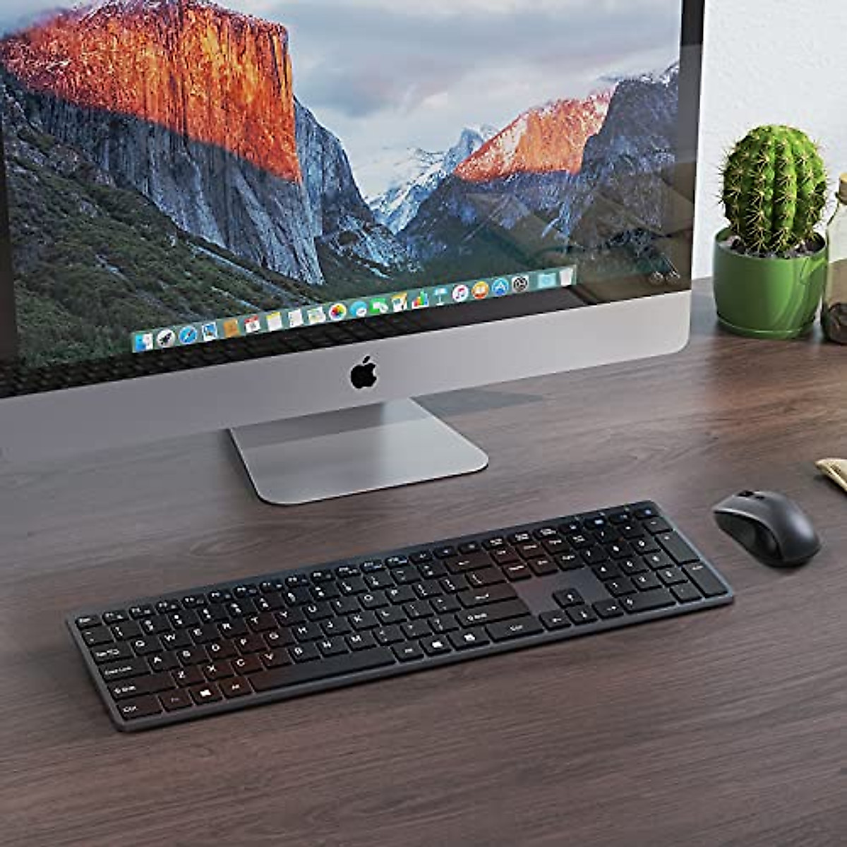 Wireless Keyboard Mouse Combo, Compact Quiet Full Size Keyboard with Numeric Keypad 2.4ghz Ultra-Thin Design for Laptop Windows Computer Desktop Mac PC Notebook