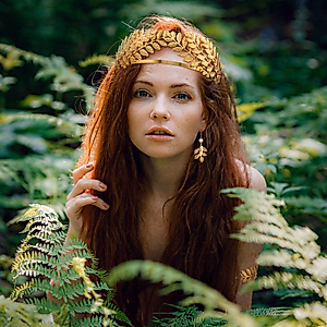 WILLBOND 15 Pieces Greek Goddess Costume Accessories Women Toga Golden Leaves Bridal Crown Headband Bracelet Pearl Earrings and Hair Pins (Fresh Style)