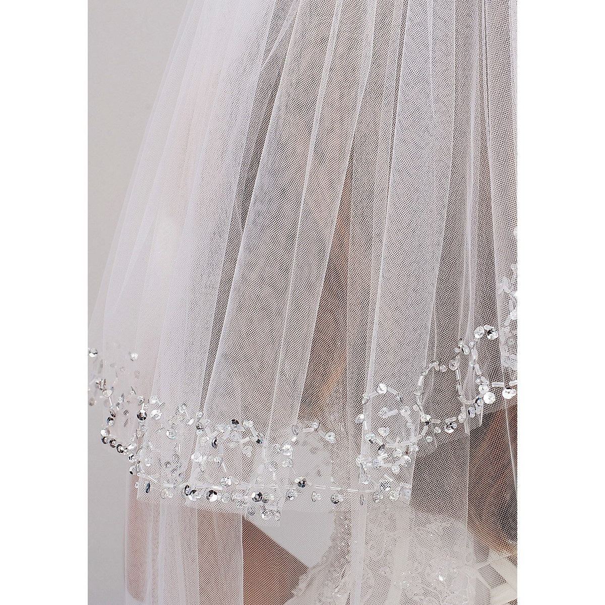 Malishow 2 Tiers Beaded Wedding Veil Sequin Pearl Edge Bling Bridal Veils New white