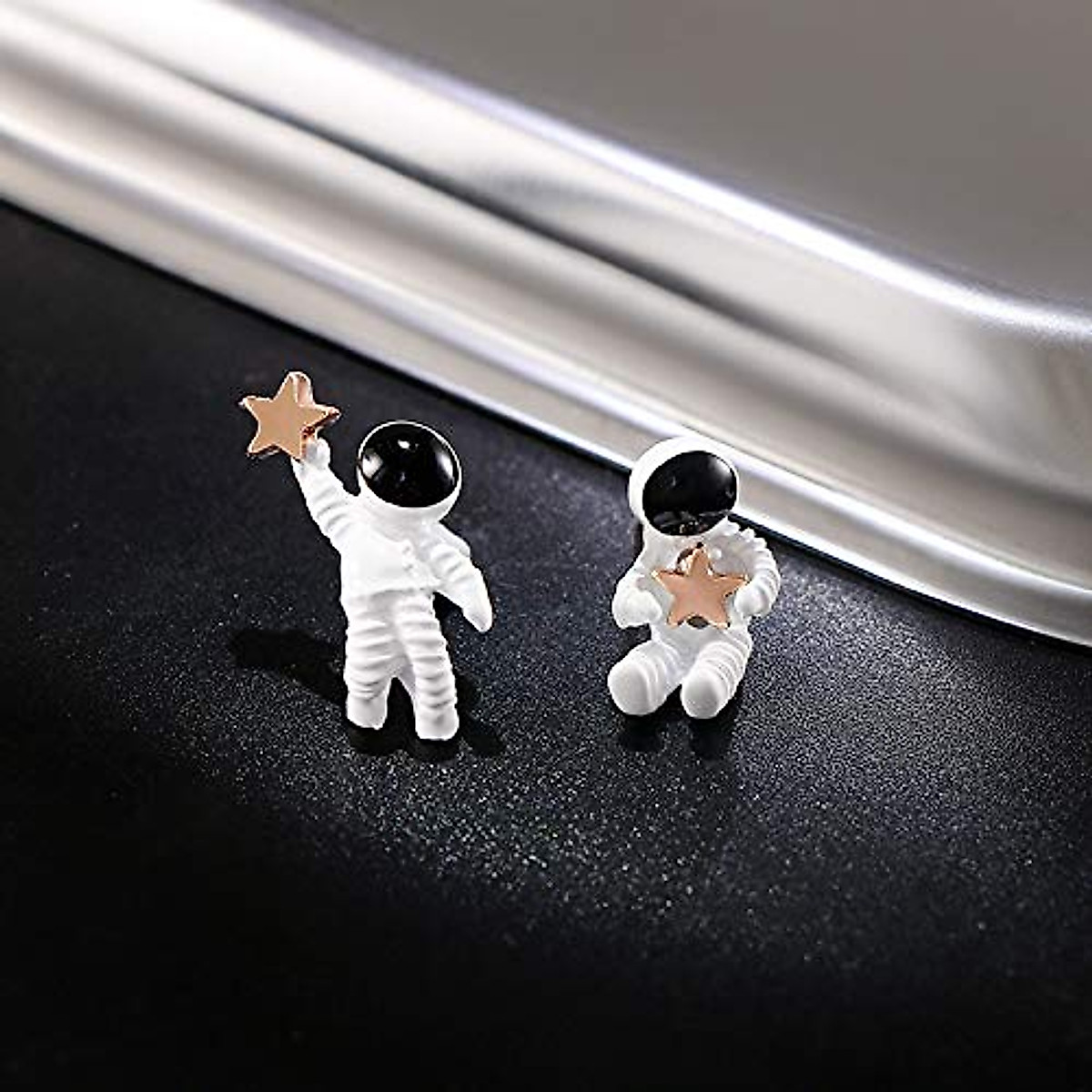Creative Cartoon Astronaut Stud Earrings for Women Asymmetric Spaceman Star Earing Hypoallergenic Jewelry (Stud)