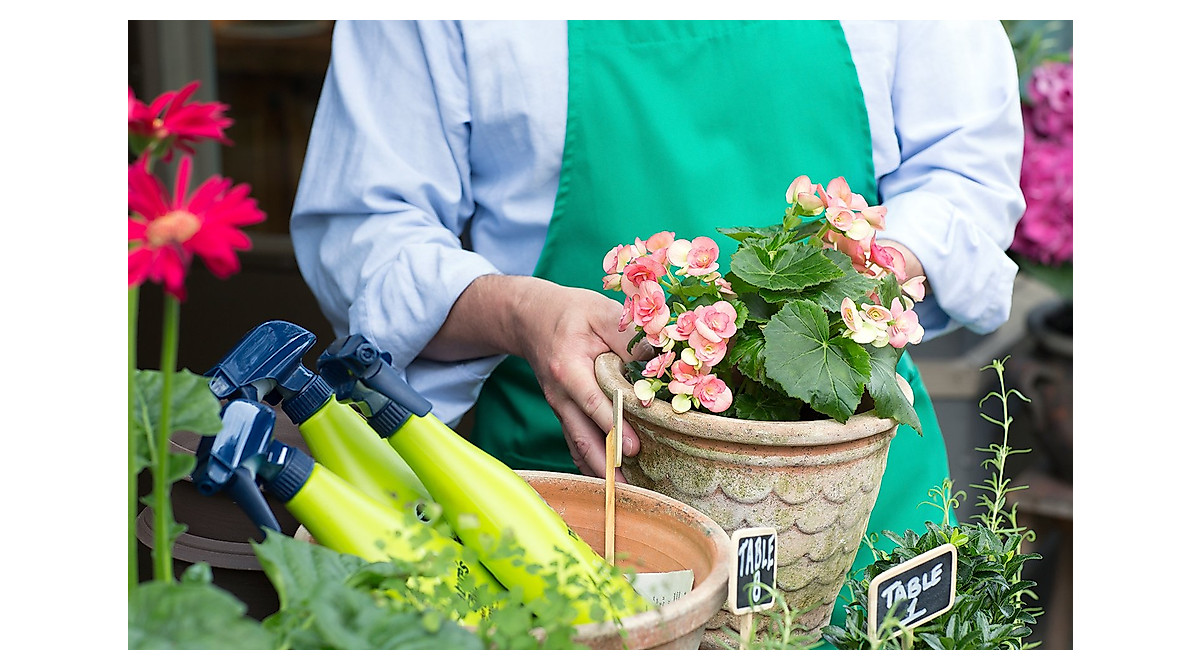 Miracle-Gro Nature's Care Garden Insect Control | Kills Pests!