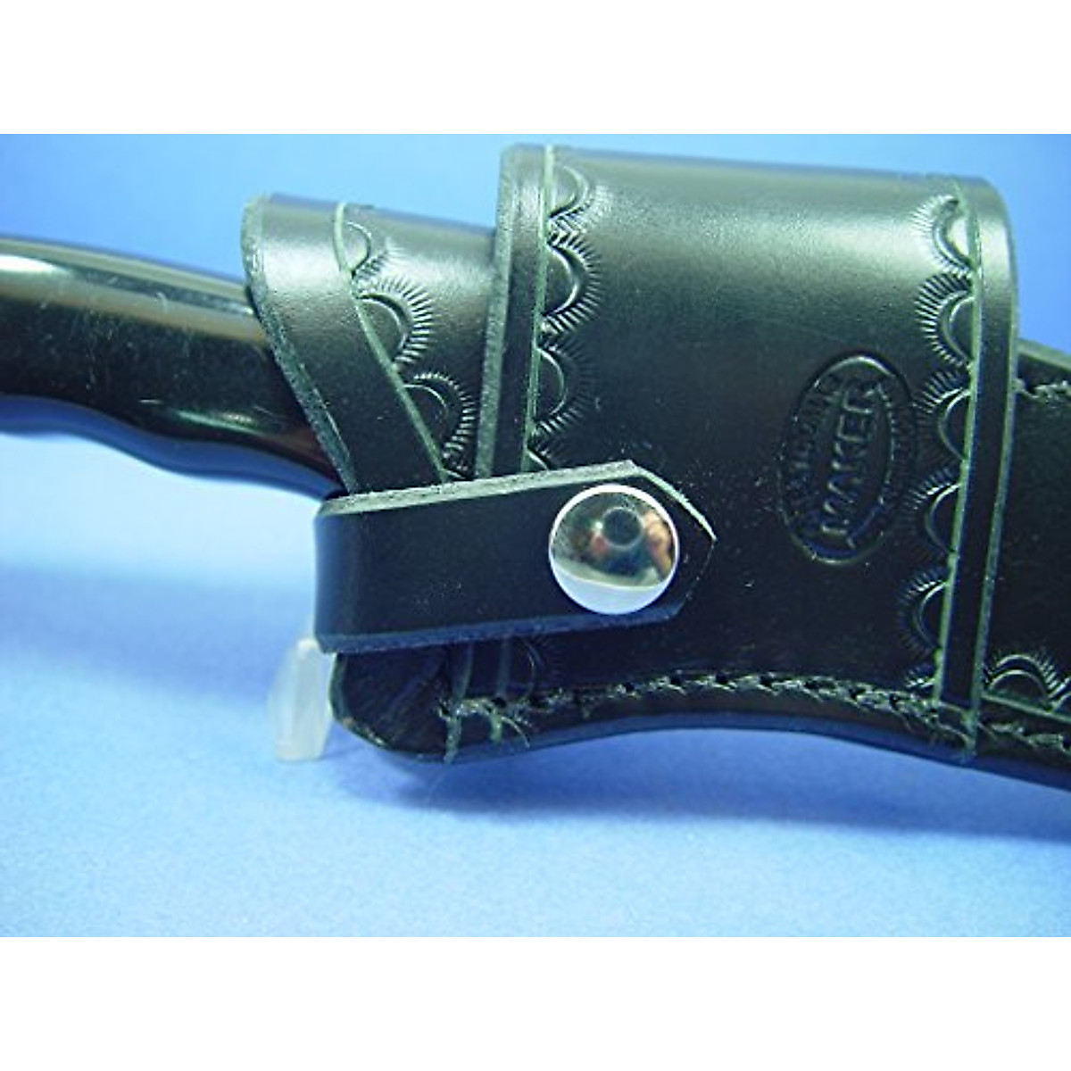 Custom Cross Draw Knife Sheath for the Buck 120 Knife. The Sheath Is Made Out of 10 Ounce Water Buffalo Hide Leather. The Water Buffalo Leather Is Very Soft Durable and Pliable. The Sheath Can Be Worn on the Right or Left Hand Side. It Has a Snap to Secur