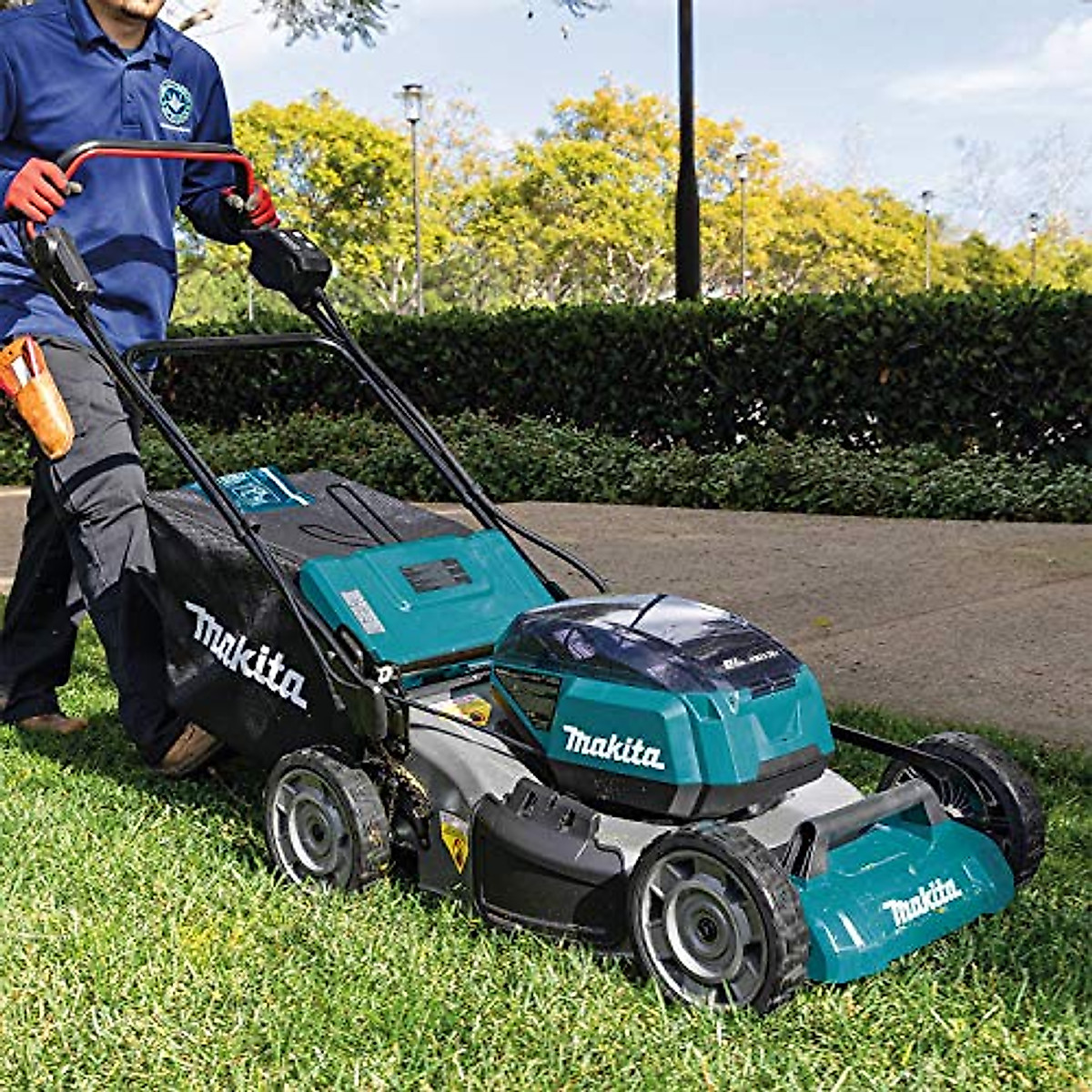 Makita XML07PT1 36V (18V X2) LXT® Brushless 21" Commercial Lawn Mower Kit with 4 Batteries (5.0Ah), Teal
