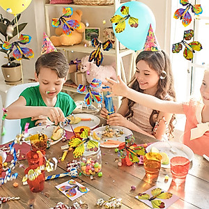 AhlsenL 20 PCS Flying Butterfly Toy, Wind Up Flying Butterfly Surprise Box Wind Up Butterfly Surprise Toy for Wedding Birthday Party Book and Greeting Cards(5 Styles)