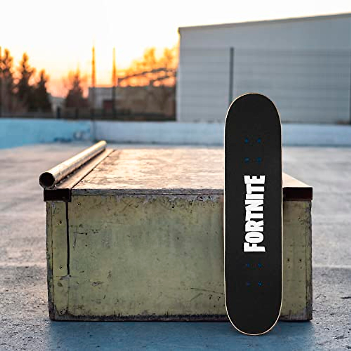 Fortnite 31" Skateboard - Cruiser Skateboard with Printed Graphic Grip Tape, ABEC-5 Bearings, Durable Deck & Smooth Wheels