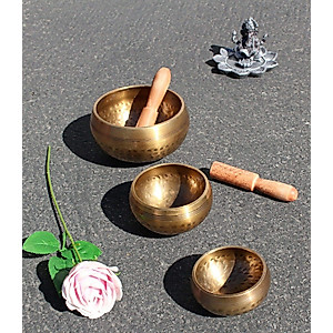 3 Pcs Tibetan Singing Bowl Standing Bell Set Himalayan Bowl For Chakras Meditation Mind Healing Peace of Heart Prayer Yoga Religion Buddhist Bowl w 3 Mallet Wooden Striker
