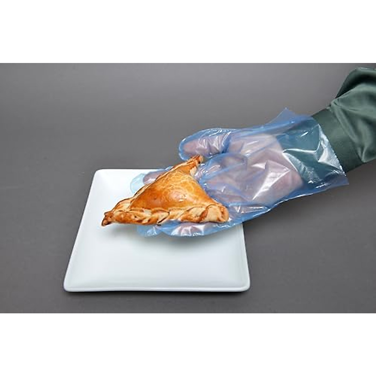 Daxwell Poly Gloves, Easy-Fit Food Prep Gloves, Header Gloves, One Size Fits All, Blue, With Wall Mount, F10003538 (Case of 1,000, 20 Cards of 50)
