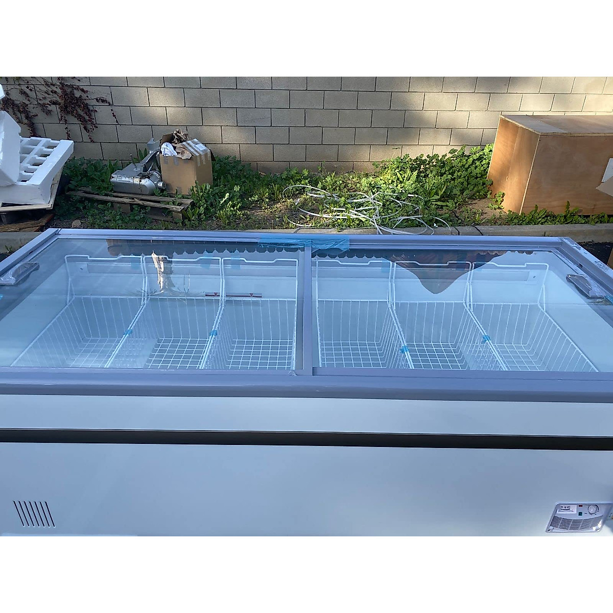 Chest Freezer for Supermarket Glass sliding Door 79" White Showcase Freezer Curve Display Top w/Storage Baskets - 25 Cu.Ft SDSC700