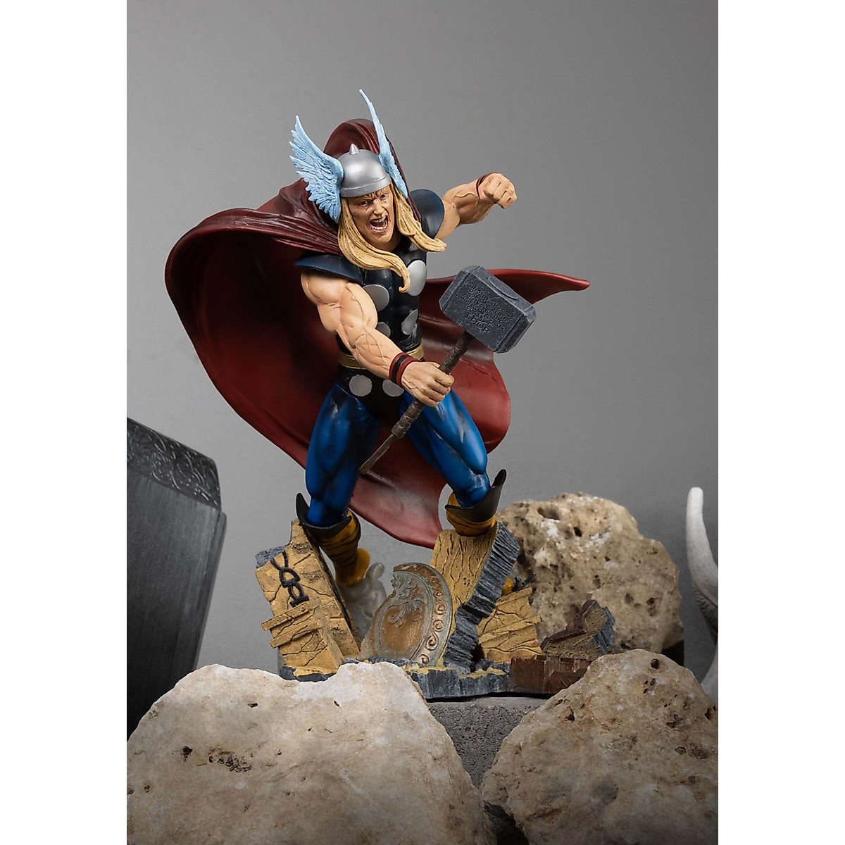 Diamond Select Toys Marvel Gallery Thor PVC Statue, Multicolor, 9 inches