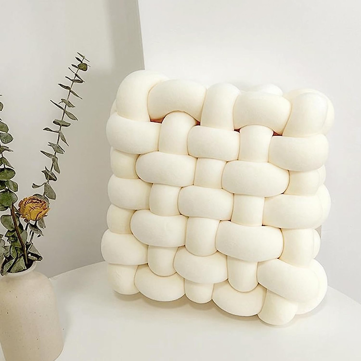 Velvet Chunky Yarn Bulky Giant Arm Knitting Yarn, Super Soft Tubular Weight Jumbo Y arn,DIY Crochet Hand Knitting Thick Yar n for Blanket,Pet Bed, Rugs Pillow,Handbag(2.2lb-White)