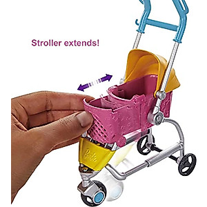 Barbie Dogwalking Doll & Accessories, Stroll & Play Pups Playset with Transforming Stroller, 2 Pets & Handbag, Brunette Doll,Pink
