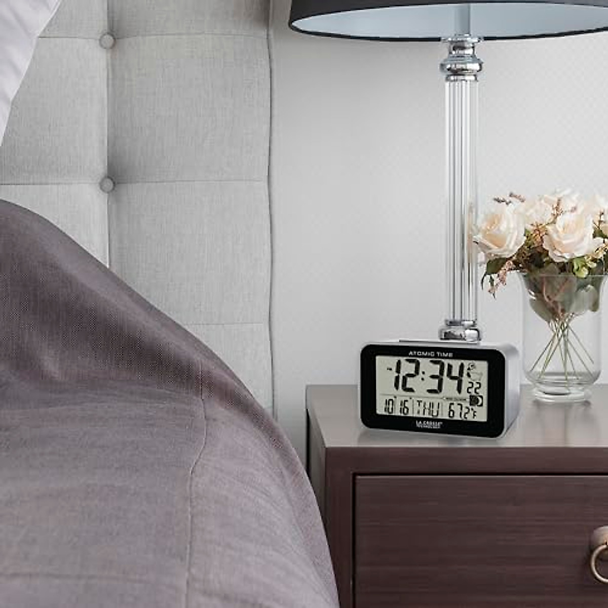 La Crosse Technology 617-1270 Atomic LCD Alarm Clock