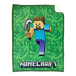 Minecraft Boys Fleece Throw Blanket - Blanket Lanyard and Pin Box Set - Official Black and Green Creeper Face Throw Blanket Lanyard and Pin Set (Green Run)