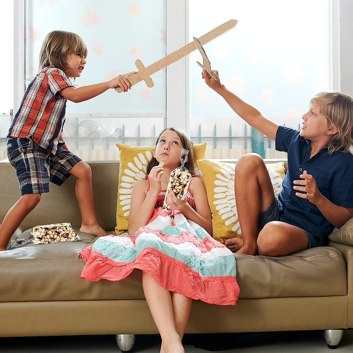 Jecery 100 Pcs Dragon Party 5.1 x 10.6 Inch Cello Bags with Twist Ties Dragons Cellophane Candy Bags Goodie Storage Bags for Kids Dragon Party Favor Knight Medieval Birthday Party Supplies Decor